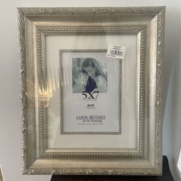 AARON BROTHERS | Accents | Aaron Brothers Wall Frame 8x Frame 5x7 ...